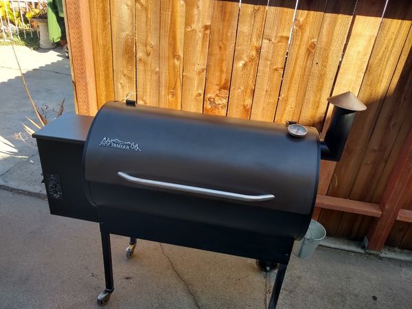 Traeger BBQ 075 BIG TEX Pellet Grill Smoker. Comes with cover for Sale ...