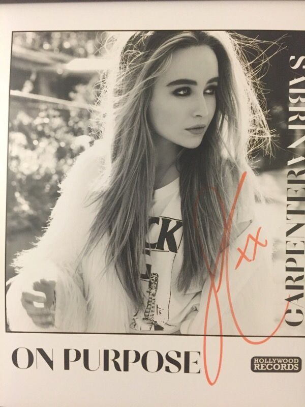 Sabrina carpenter autograph for Sale in Harrisburg, PA - OfferUp