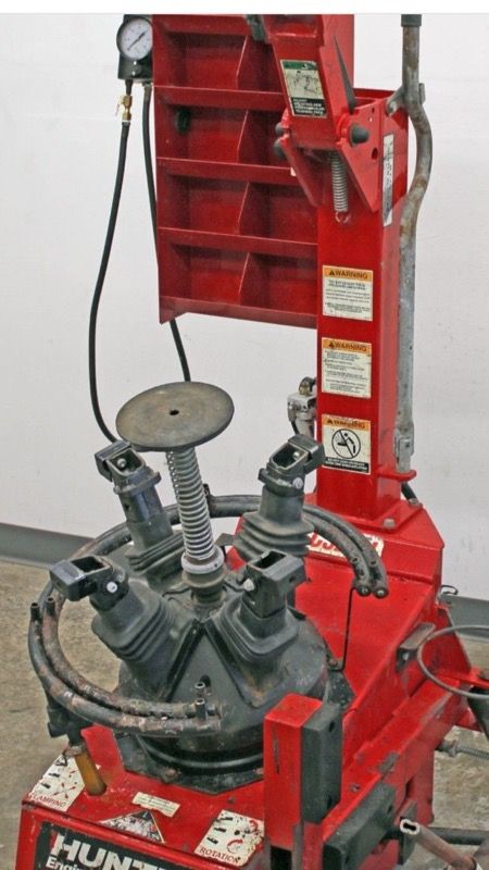 Hunter Tire changer TC3250 for Sale in Miami Gardens, FL - OfferUp