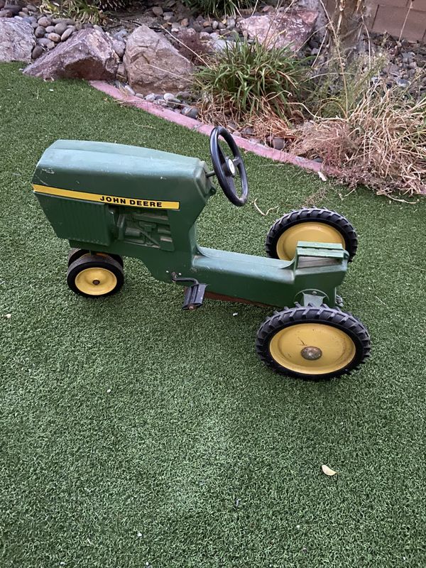 John Deere original vintage metal kids tractor for Sale in Henderson ...