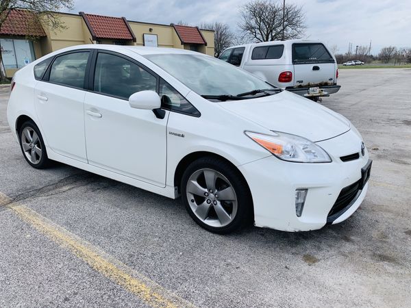 Toyota Launches Persona Series Special Edition For 2013 Prius