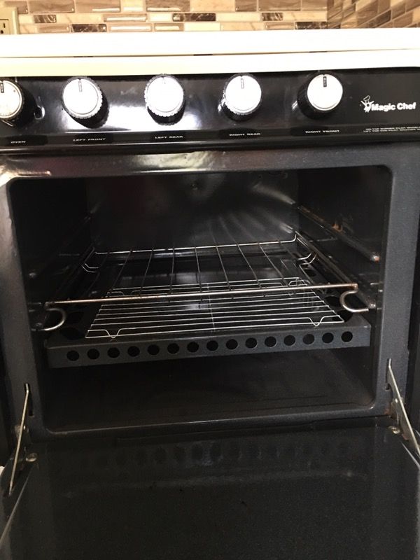 RV size Magic chef gas stove and oven, approx 21 X 21 and 18 inches ...