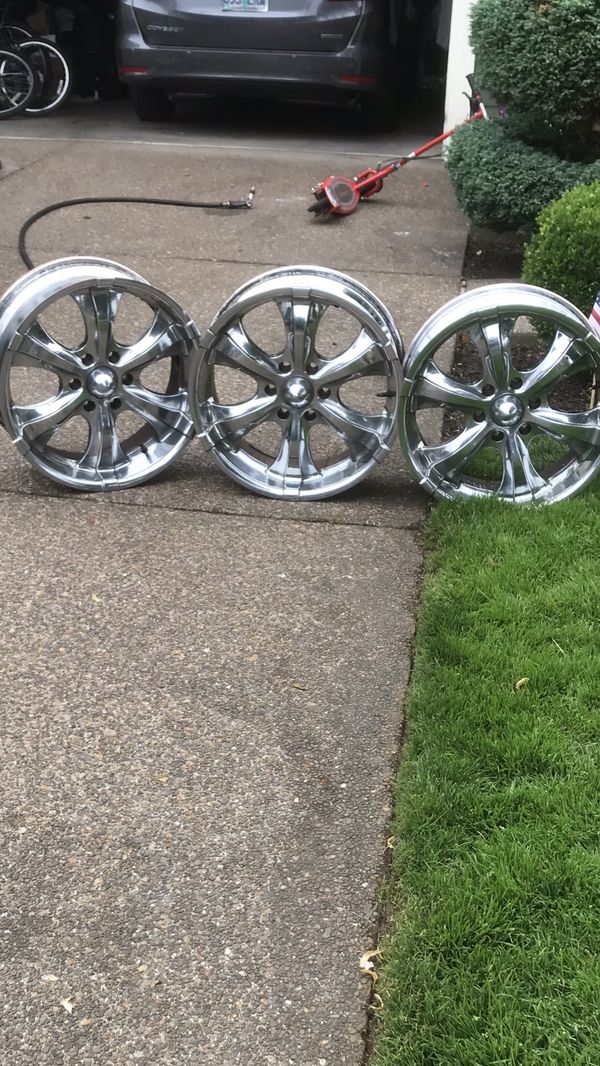 20 inch Boss Chrome rims for Sale in Milwaukie, OR - OfferUp