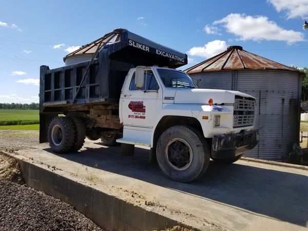 1985 Ford F700