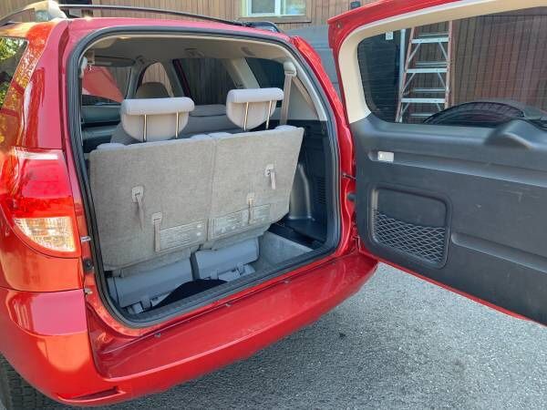 2008 Toyota RAV4 great mpg ! 3rd row seating for Sale in Lake Oswego ...