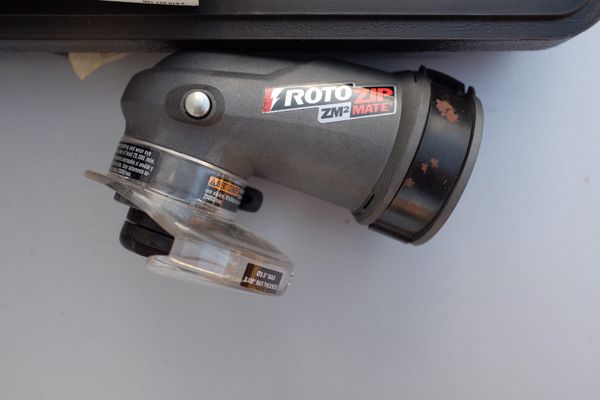 ROTOZIP by BOSCH. RZ10-2100. With cutter, router, and flex attachments ...