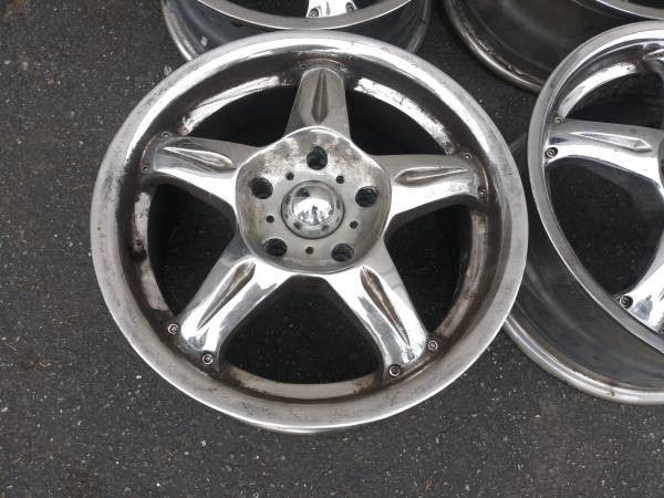 American racing 15 inch chrome rims 5x110 Chevy, Pontiac, Saturn, more ...