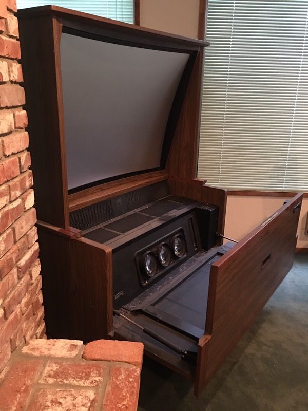 Mitsubishi MovieVision Projection TV (1979) : r/vintageads