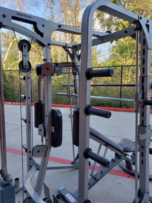 Nautilus Heavy Duty Smith Machine Home Gym w/ 415 LBS Weight Set. CAN ...