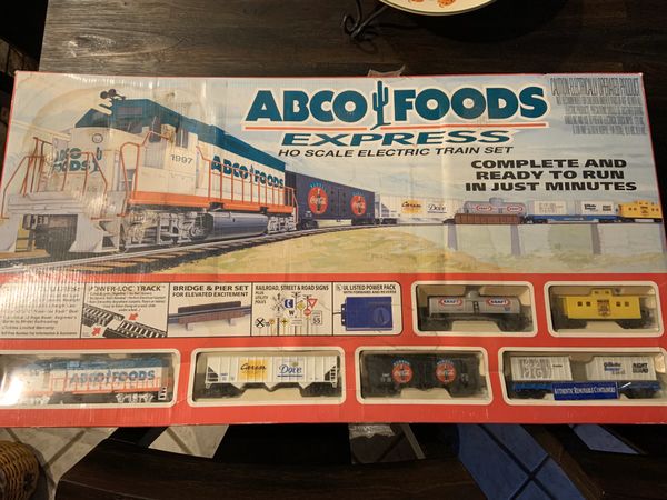 ABCO Foods Express HO scale electric train set for Sale in Moon, PA ...