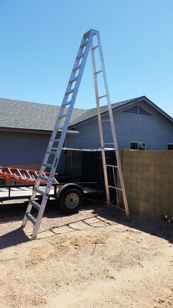 Louisville 16 ft aluminum step ladder for Sale in Mesa, AZ - OfferUp