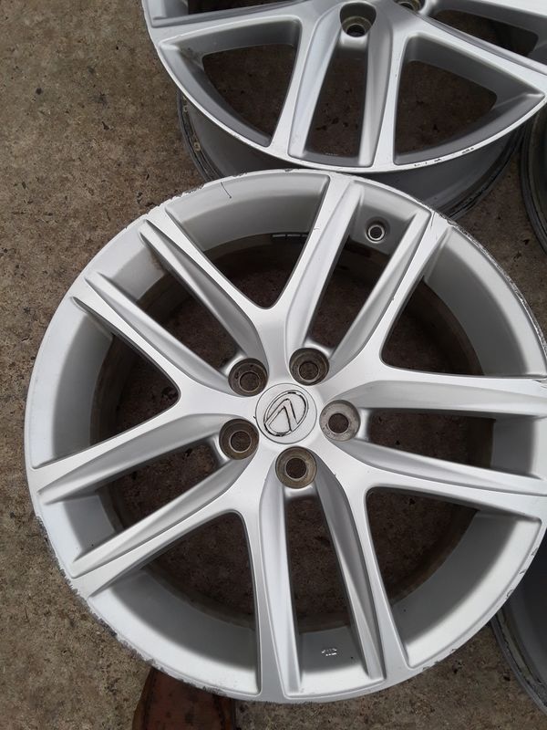 Set of 17 inch rim for lexus/Toyota for Sale in Austell, GA - OfferUp