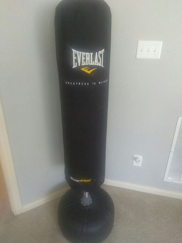 Everlast Inflatable Punching Bag Kitchen | semashow.com
