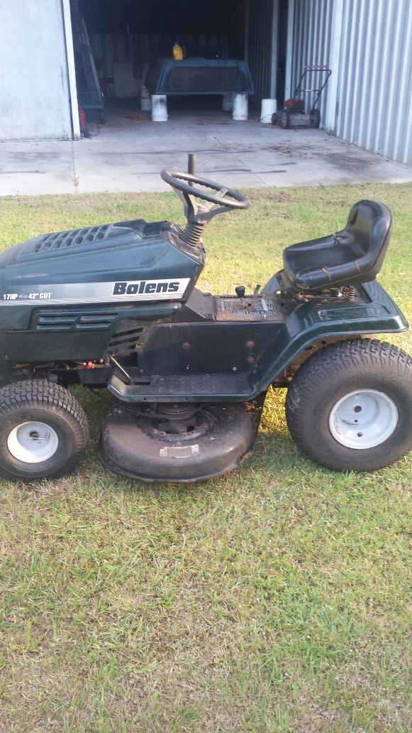 17 Hp 42 '' Bolens riding lawn mower for Sale in Lutz, FL - OfferUp