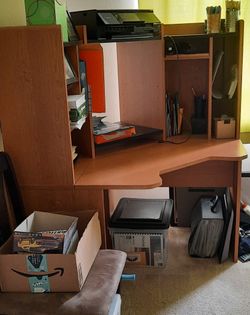New and Used Desk for Sale - OfferUp