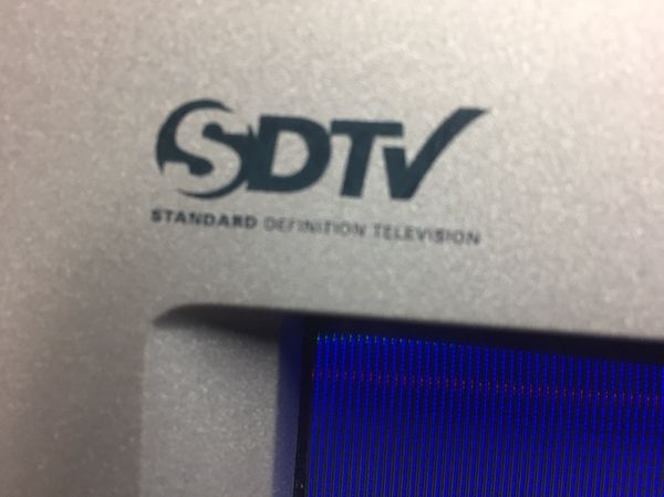 Am I losing my mind or does the Toshiba 27D47 I just got display 240p ...