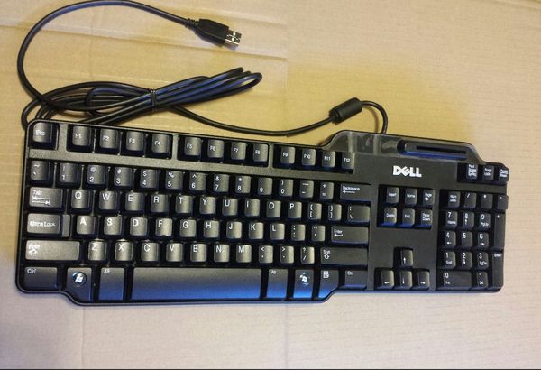 Dell Keyboard with Card reader for Sale in Moreno Valley, CA - OfferUp