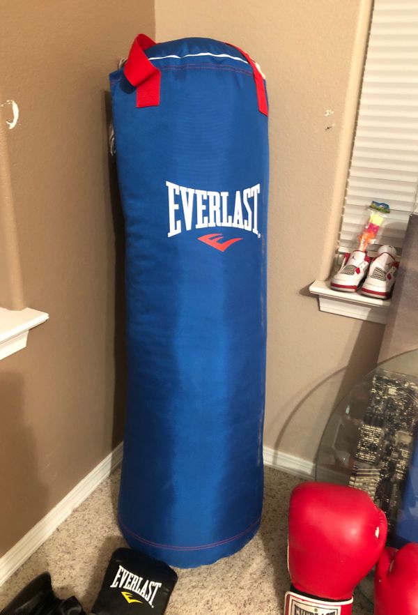 Everlast 80lb Heavy Bag Heavy Punching Bags Red/black | semashow.com