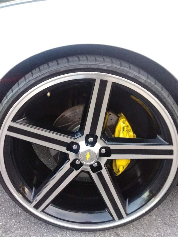 24 inch Staggered Irocs Rims with Tires for Sale in Las Vegas, NV - OfferUp
