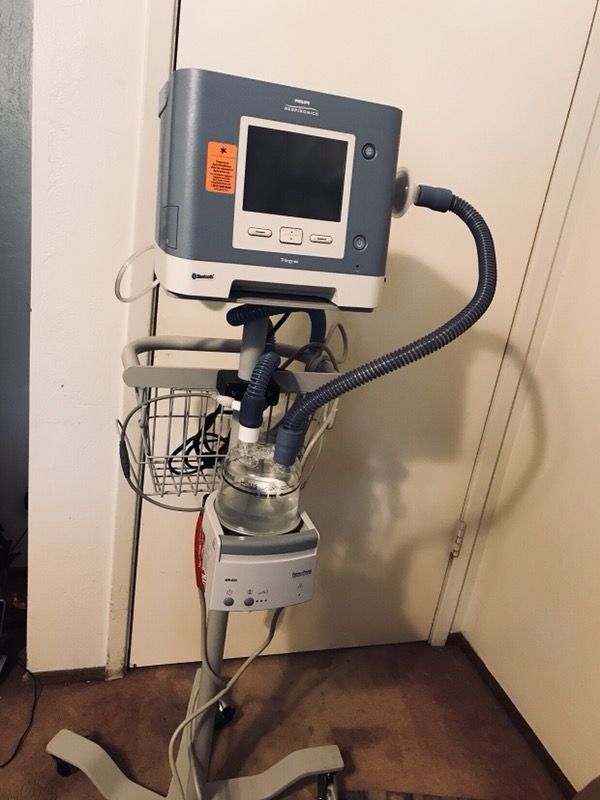 Phillips trilogy 100 CPap machine with humidifier and stand for Sale in ...